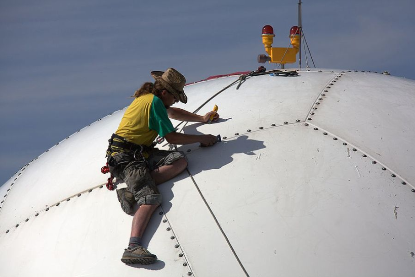 Inside Radome / AO-Journal p336 #2