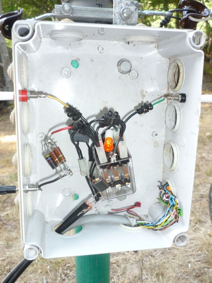 http://www.ok1rr.com/index.php/antennas/8-the-ve3do-receiving-loop